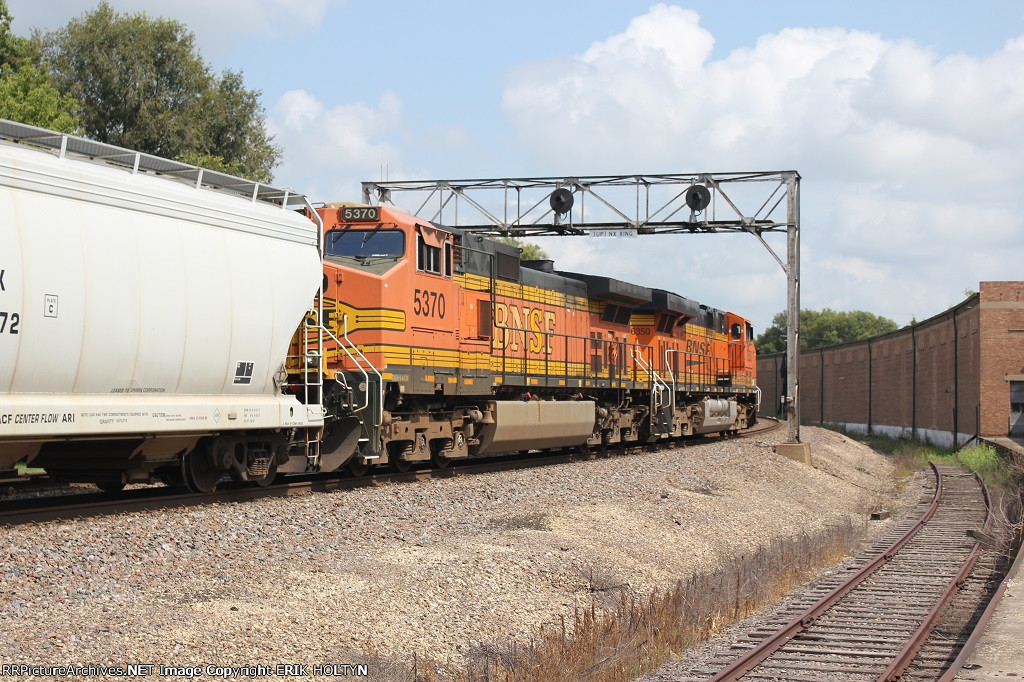 BNSF mixed freight EB at NX crossing